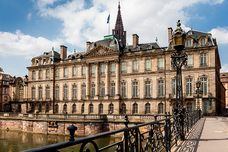 พระราชวังโรฮัน (Palais Rohan Palace) - TalonEurope.com